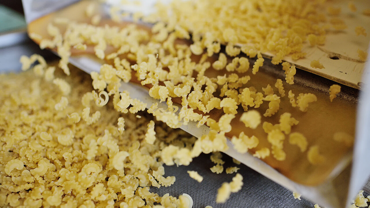 Pasta cooling in the production process | HTT AG